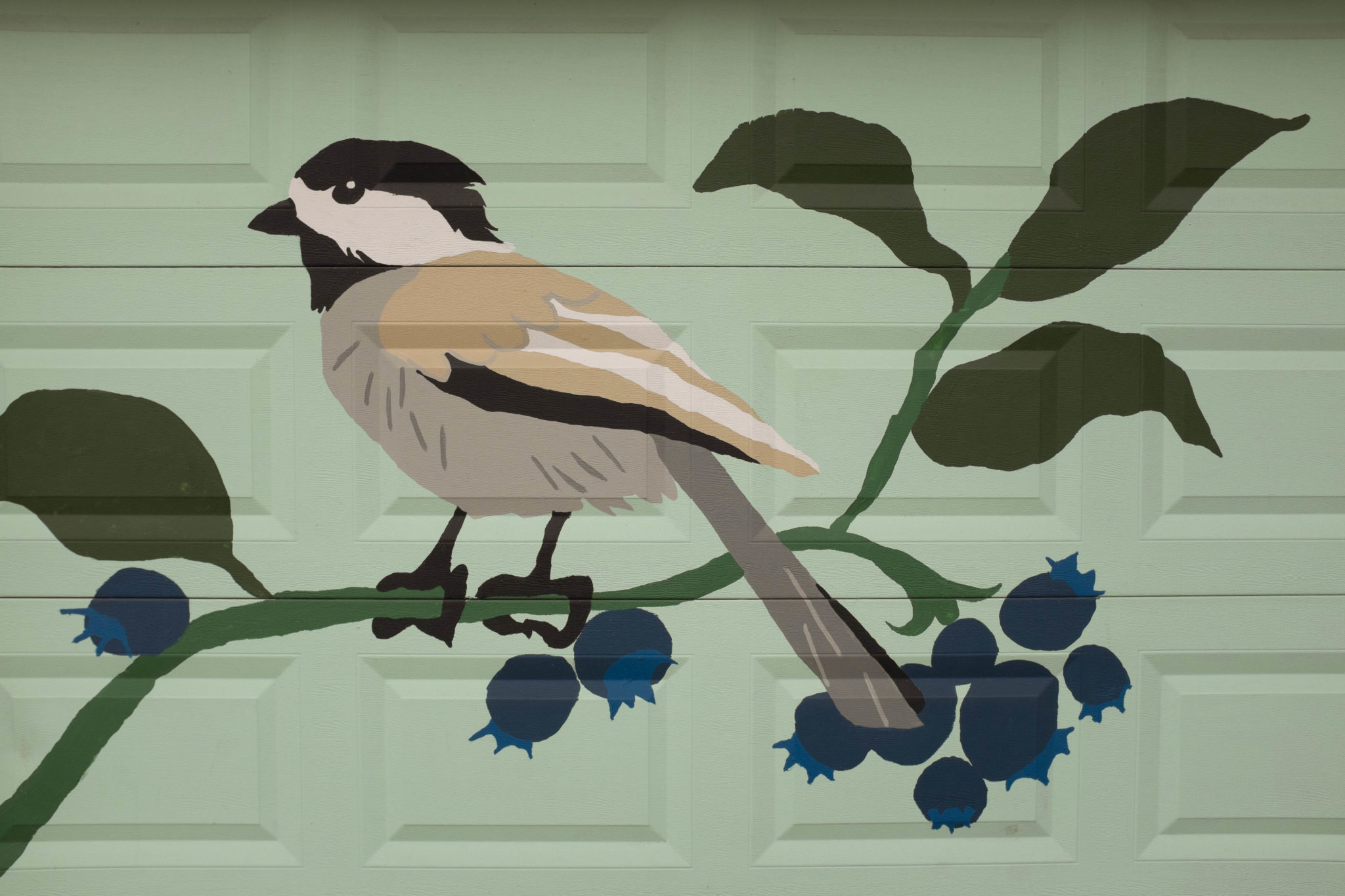Bird with blueberries – a sibilant intake of breath
